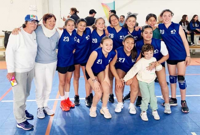 Diario Crónicas de Mercedes, Soriano, Uruguay | Equipo Femenino de Handball Sub 14 del Liceo 3 ...