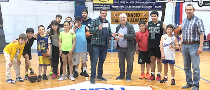 Diario Crónicas de Mercedes, Soriano, Uruguay | Sandú Entregó los 5 Mil ...